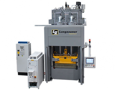 PCM – Prepreg Compression Molding | LANGZAUNER Austria